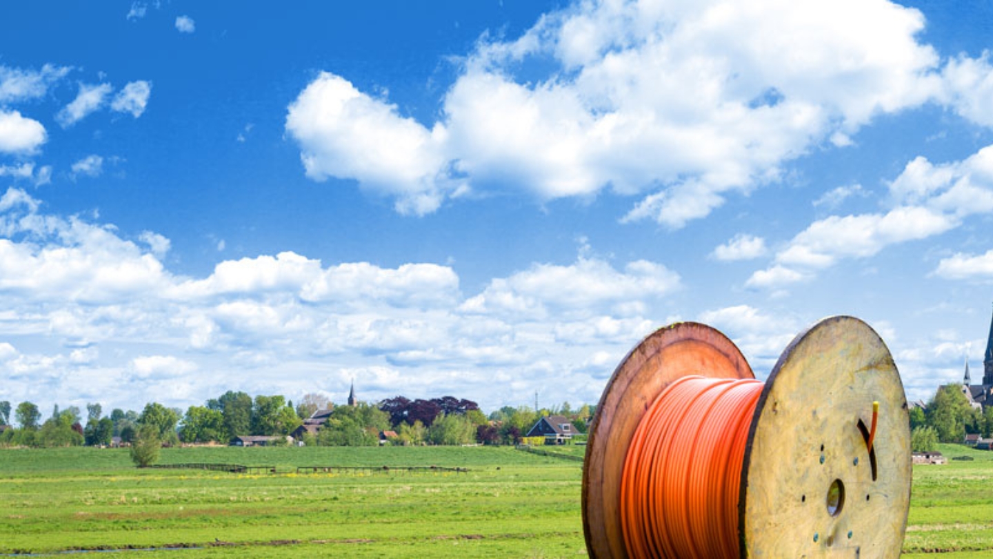 Glaspoort agrees to acquire 200,000 fibre optic connections from ...