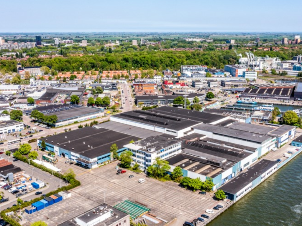 AM en Amvest kopen voormalig Draka-terrein in Amsterdam | Houthoff
